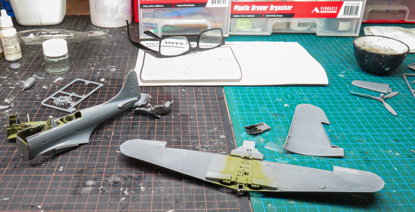 Accurate Miniatures 1/48 SBD-3 Dauntless | Bruce’s-Scale-Models